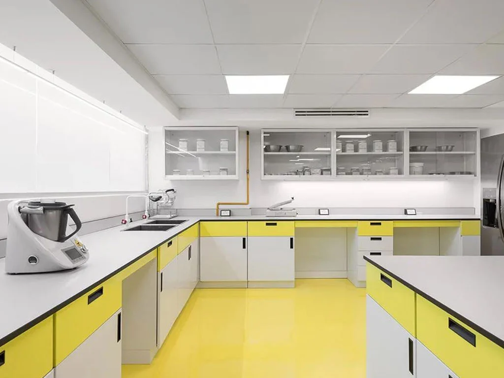 Cleanroom Furniture - Arize Health Care